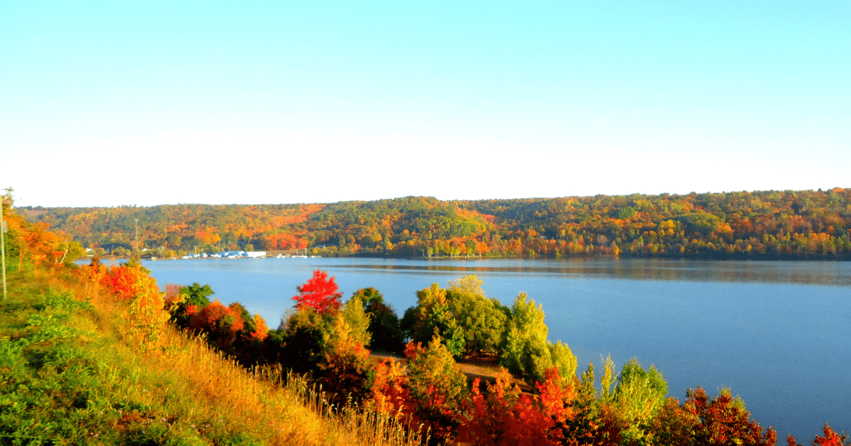 The Best Time to See Fall Colors in Upper Michigan | North of Bleu